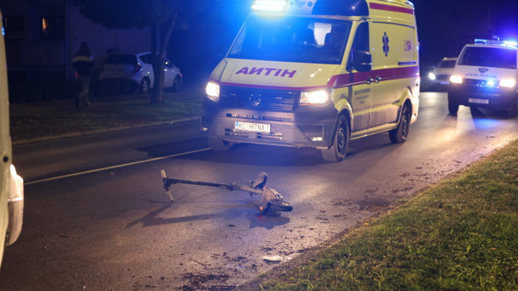 UPRAVO Djevojčicu na električnom romobilu udario auto. Hitna i policija na mjestu događaja